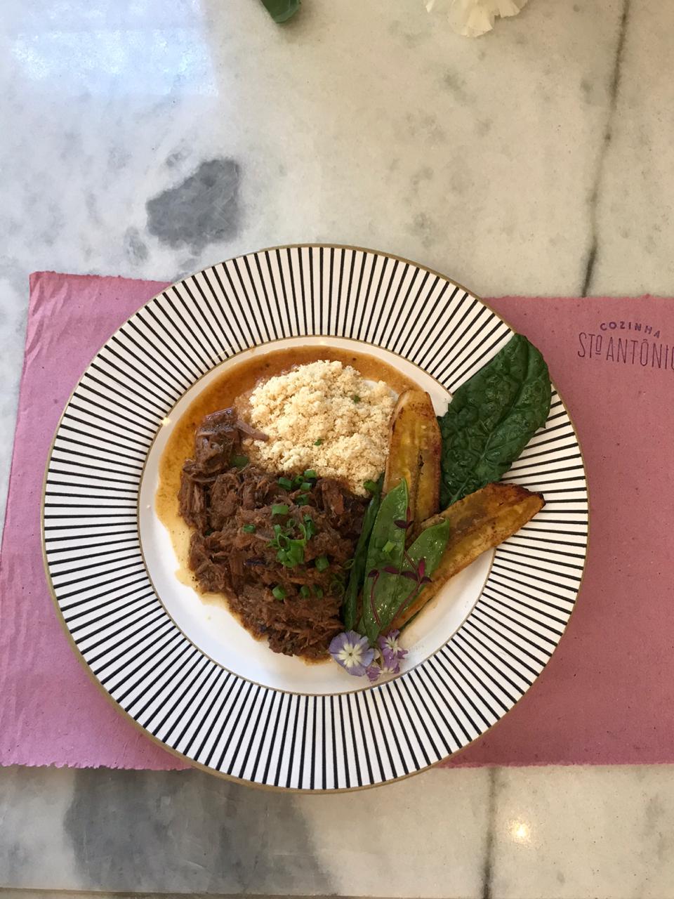 Você conhece o barreado? Prato paranaense faz sucesso em BH ...