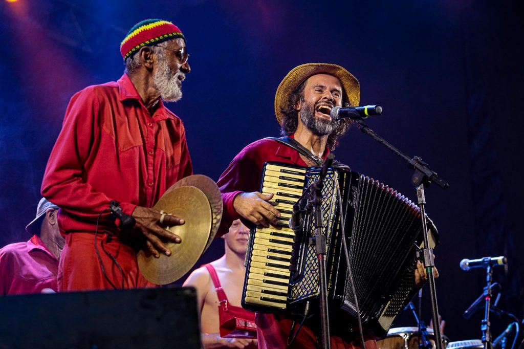 Marcelo Janeci apresenta show da turnê “Arraial de Jeneci” – Culturaliza BH